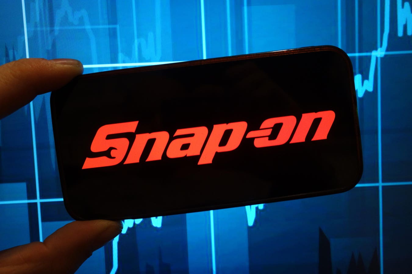 Snap-On Stock and its Earnings: What History and Analysts Predict ...