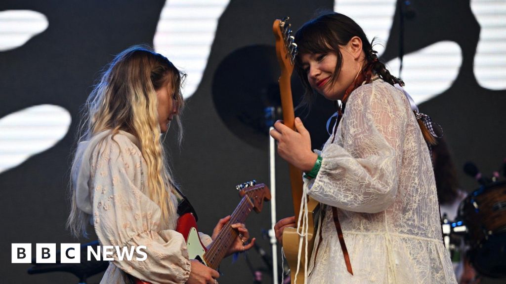 Wet Leg to Headline Edinburgh’s Hogmanay 2026 Celebrations - KillBait ...