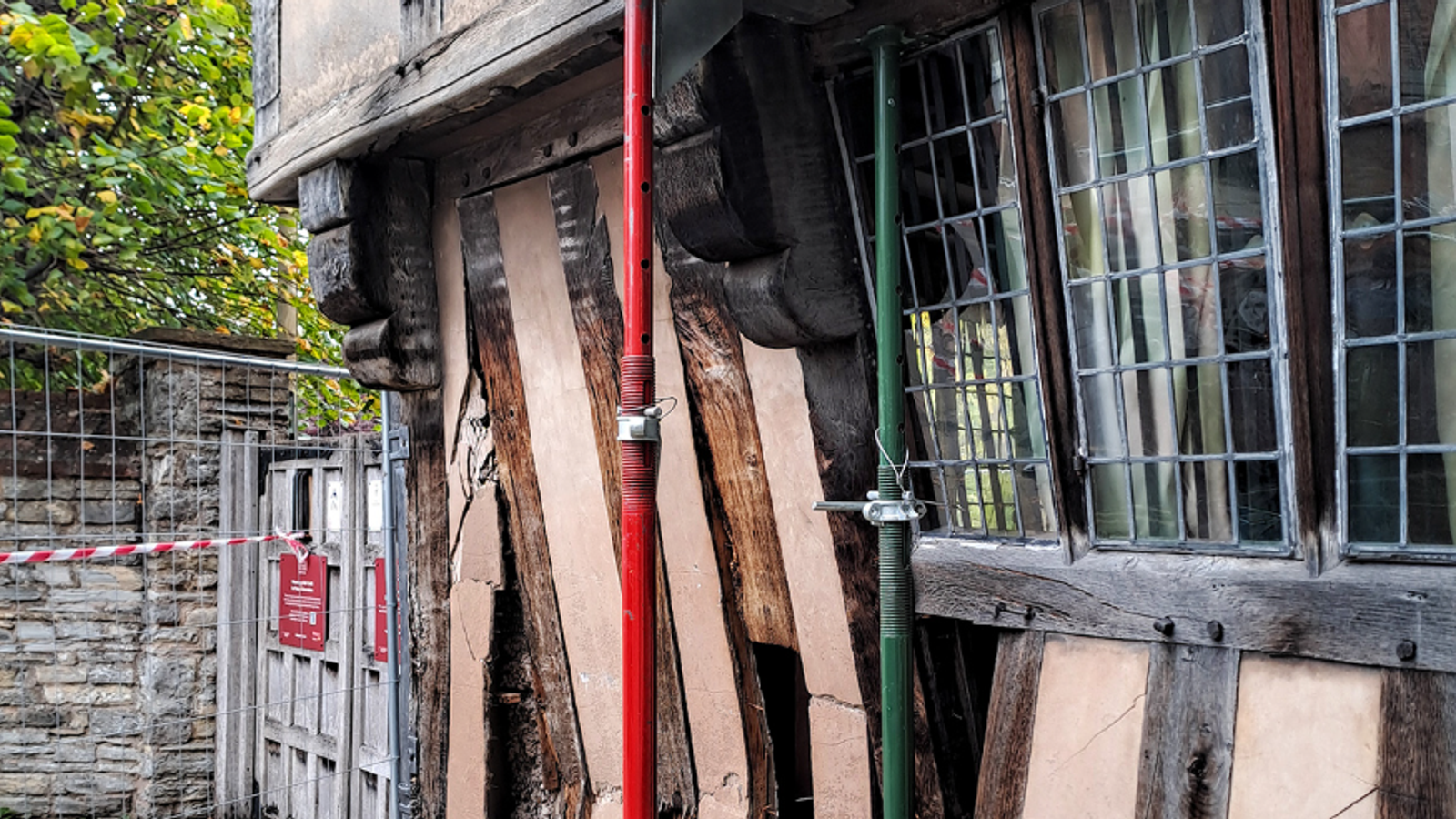 Historic Shakespeare family home damaged in accidental vehicle crash ...