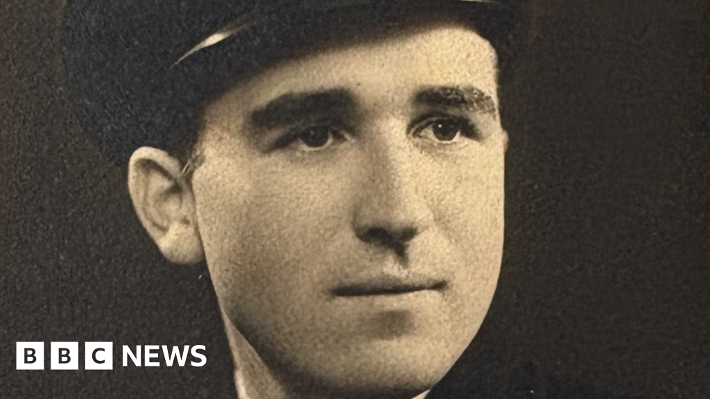 Distinguished Second World War veteran Frank Chester dies aged 109 ...