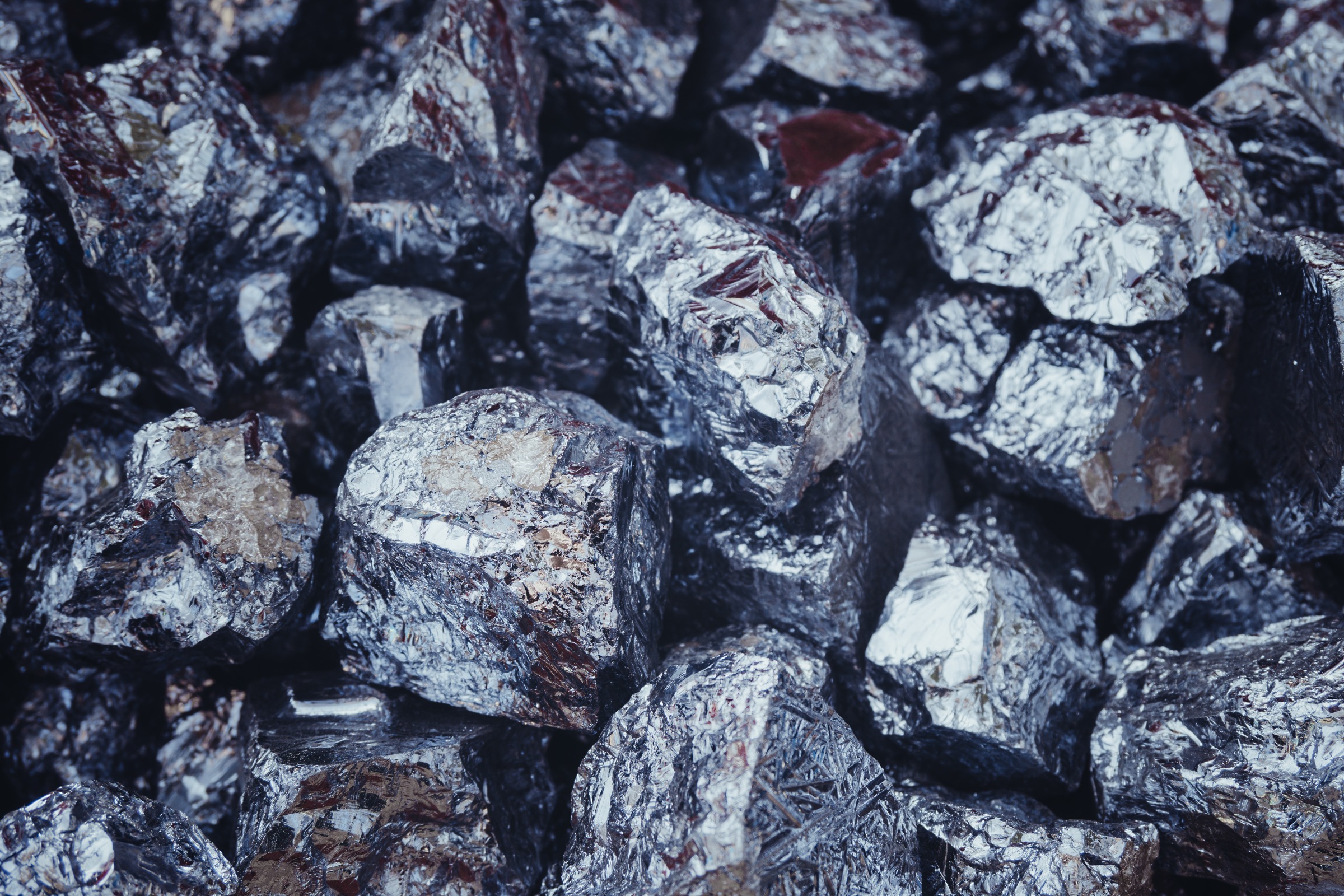 Descubren tres nuevos minerales en la Tierra que nunca antes habían ...