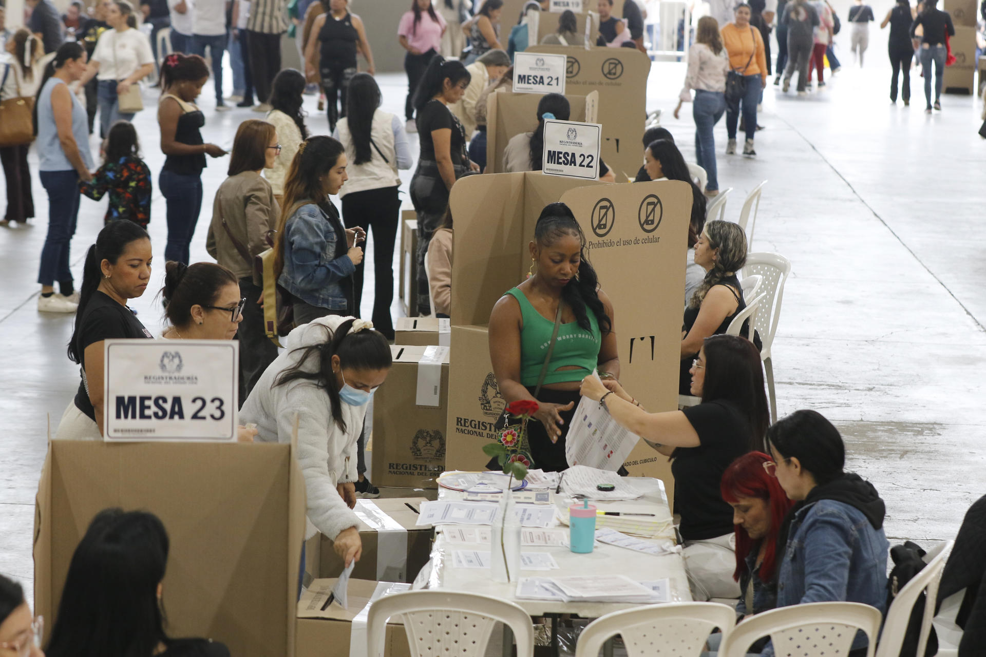 Disidencias de las FARC atacan con dron un puesto de votación en La ...