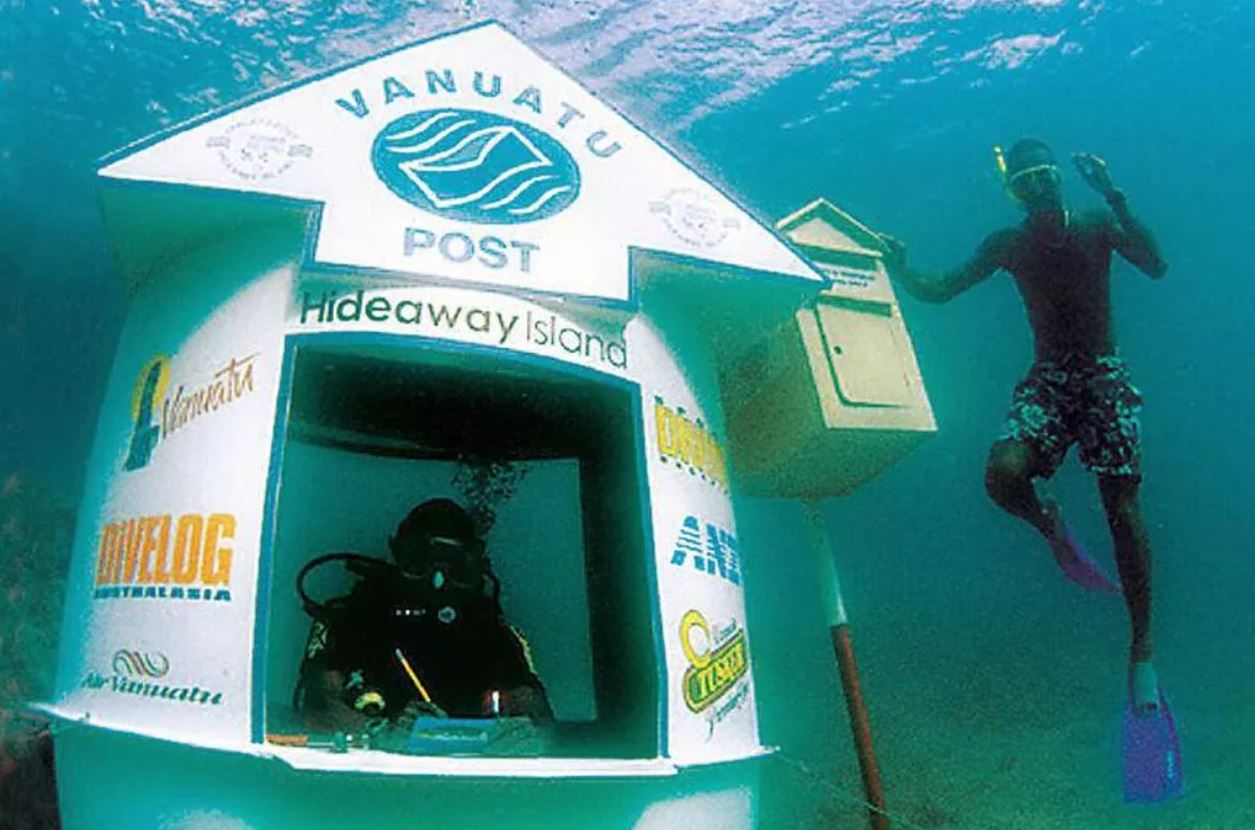 La singular oficina de correos submarina de Vanuatu, una atracción para ...